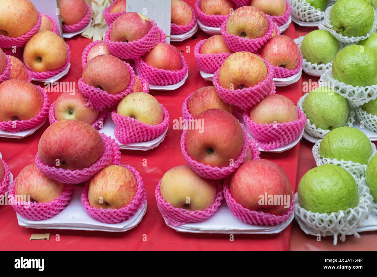 Individually Packed Apples Fruits at Market Stall Stock Photo - Alamy