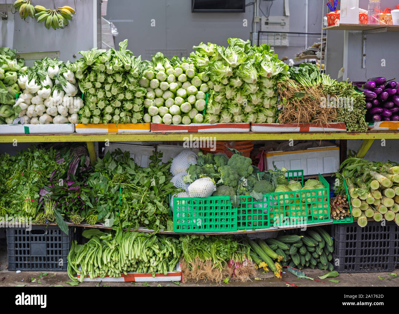 Bunch of Fresh Vegetables Produce at Market Stall Stock Photo - Alamy
