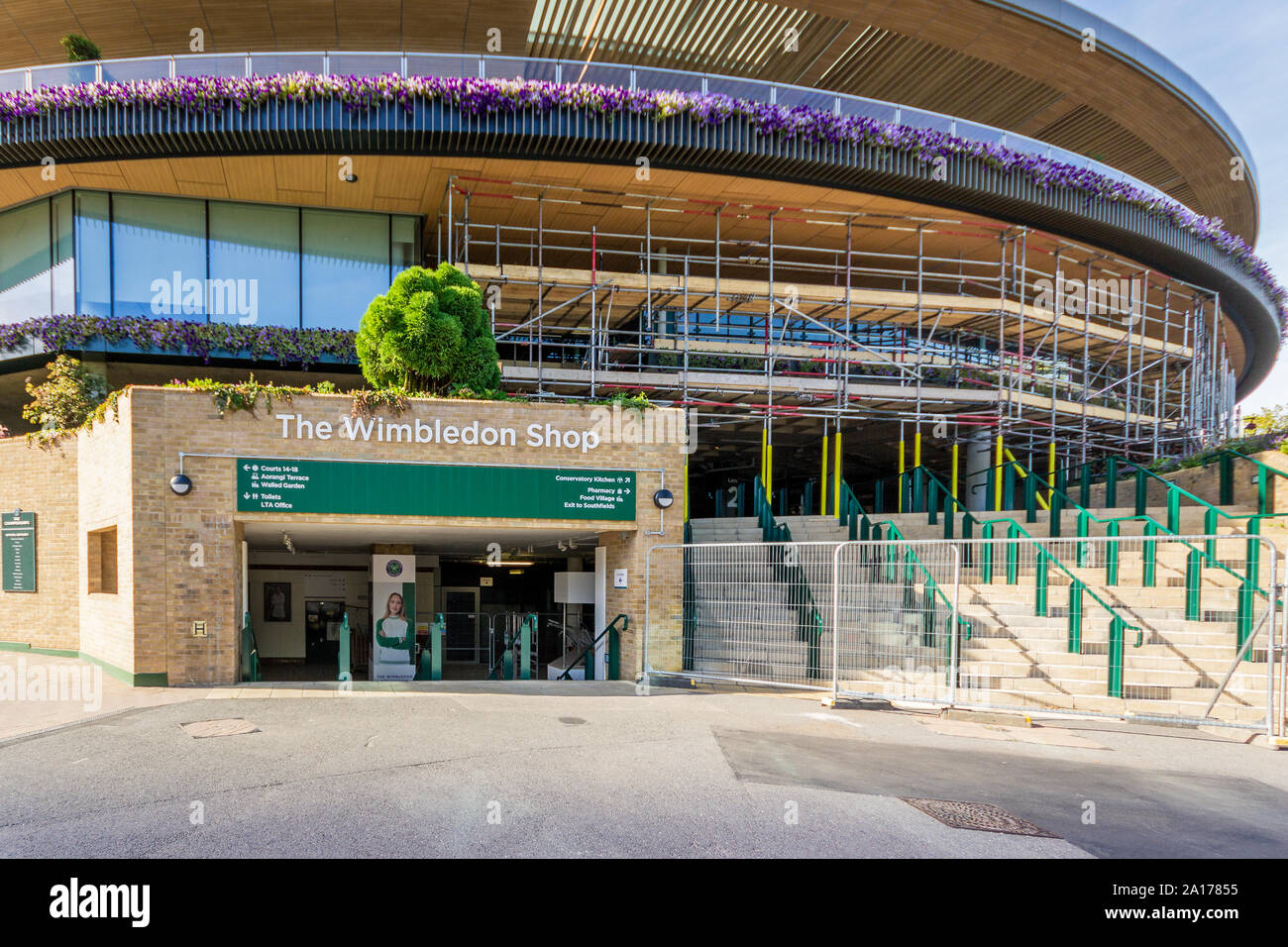 Grounds of All England Lawn Tennis Club, Wimbledon, London Stock Photo ...