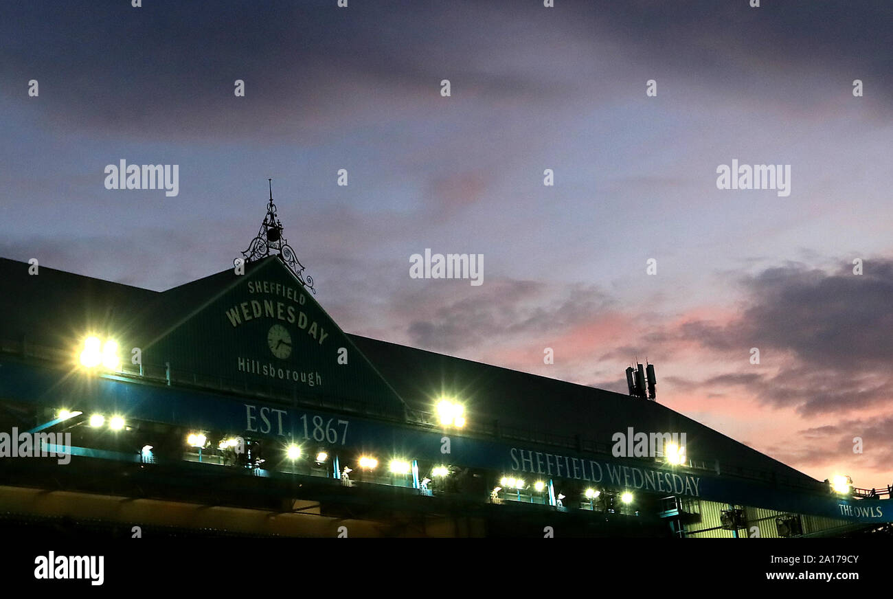 The sun sets over at Hillsborough, Sheffield Stock Photo - Alamy