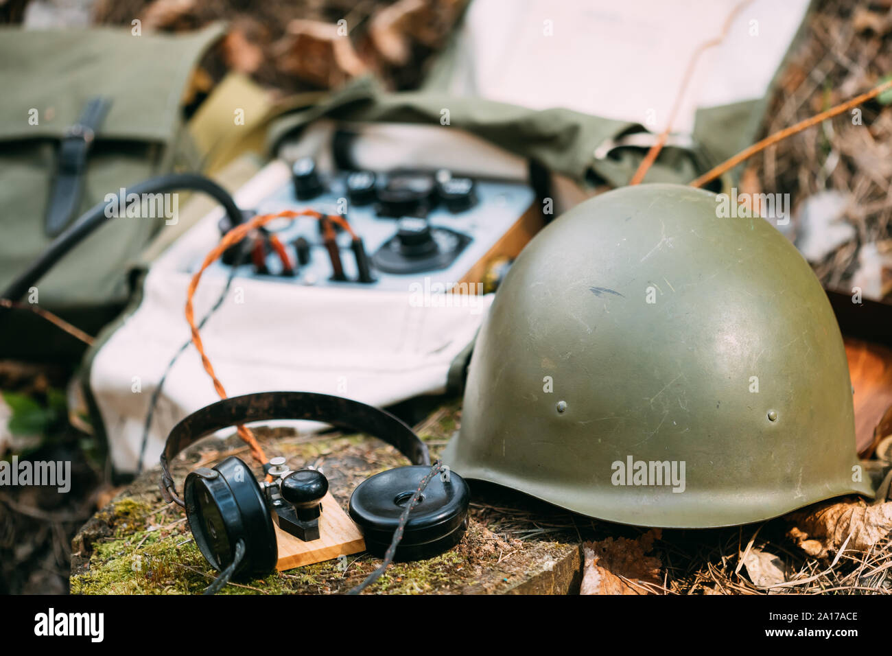 Russian Soviet Portable Radio Transceiver Used By USSR Red Army Signal ...