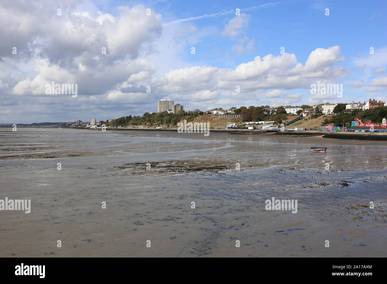 Shoreline at southend hi-res stock photography and images - Alamy
