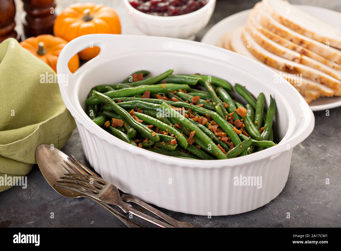 Green beans on Thanksgiving or Christmas dinner table Stock Photo - Alamy