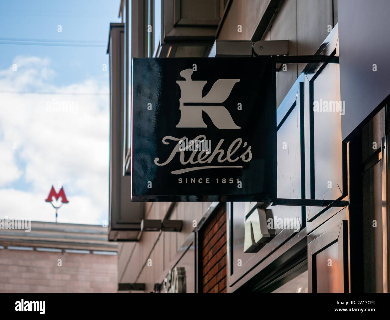 Kiehls logo hi-res stock photography and images - Alamy