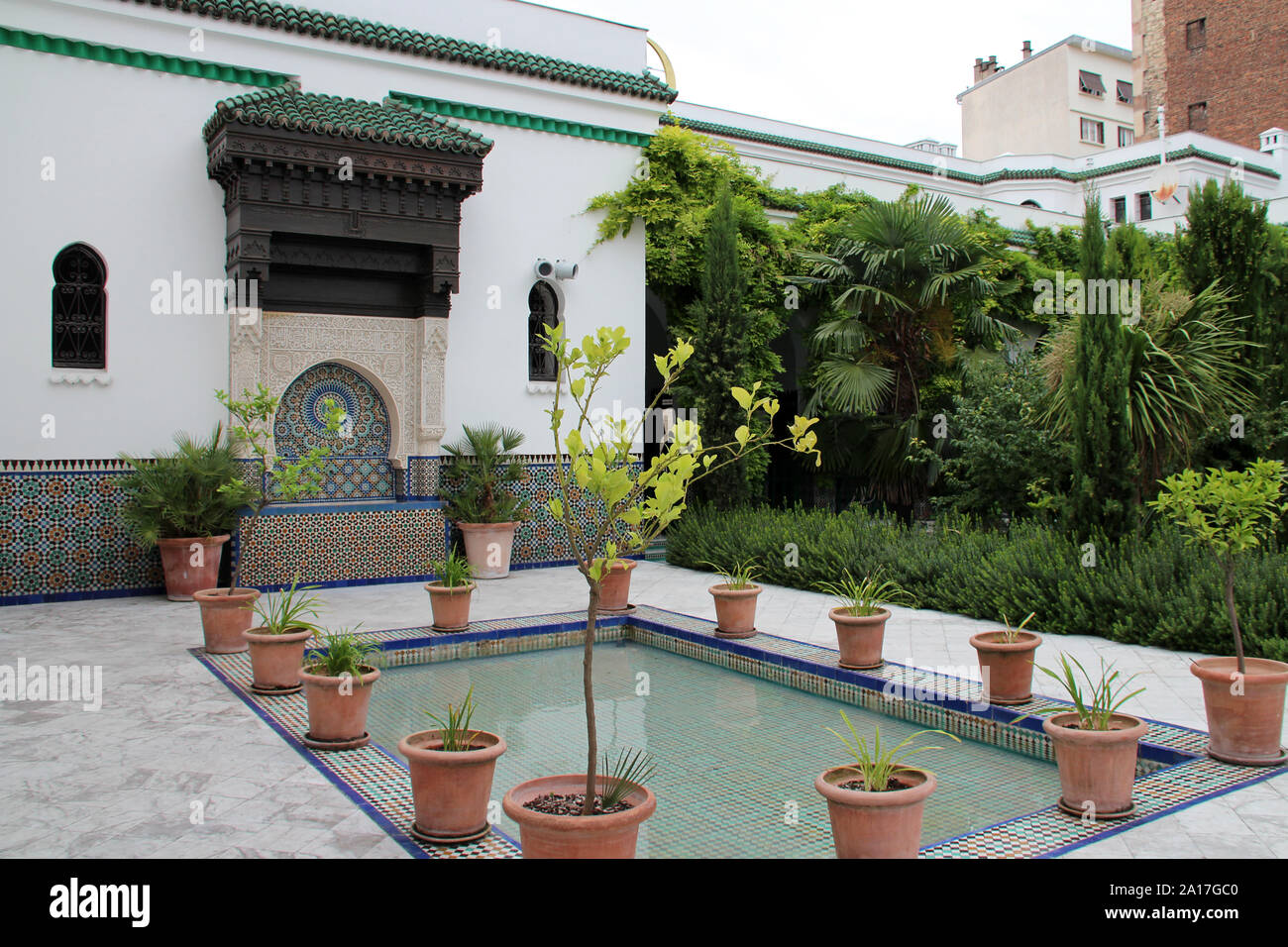 great mosque in paris (france Stock Photo - Alamy