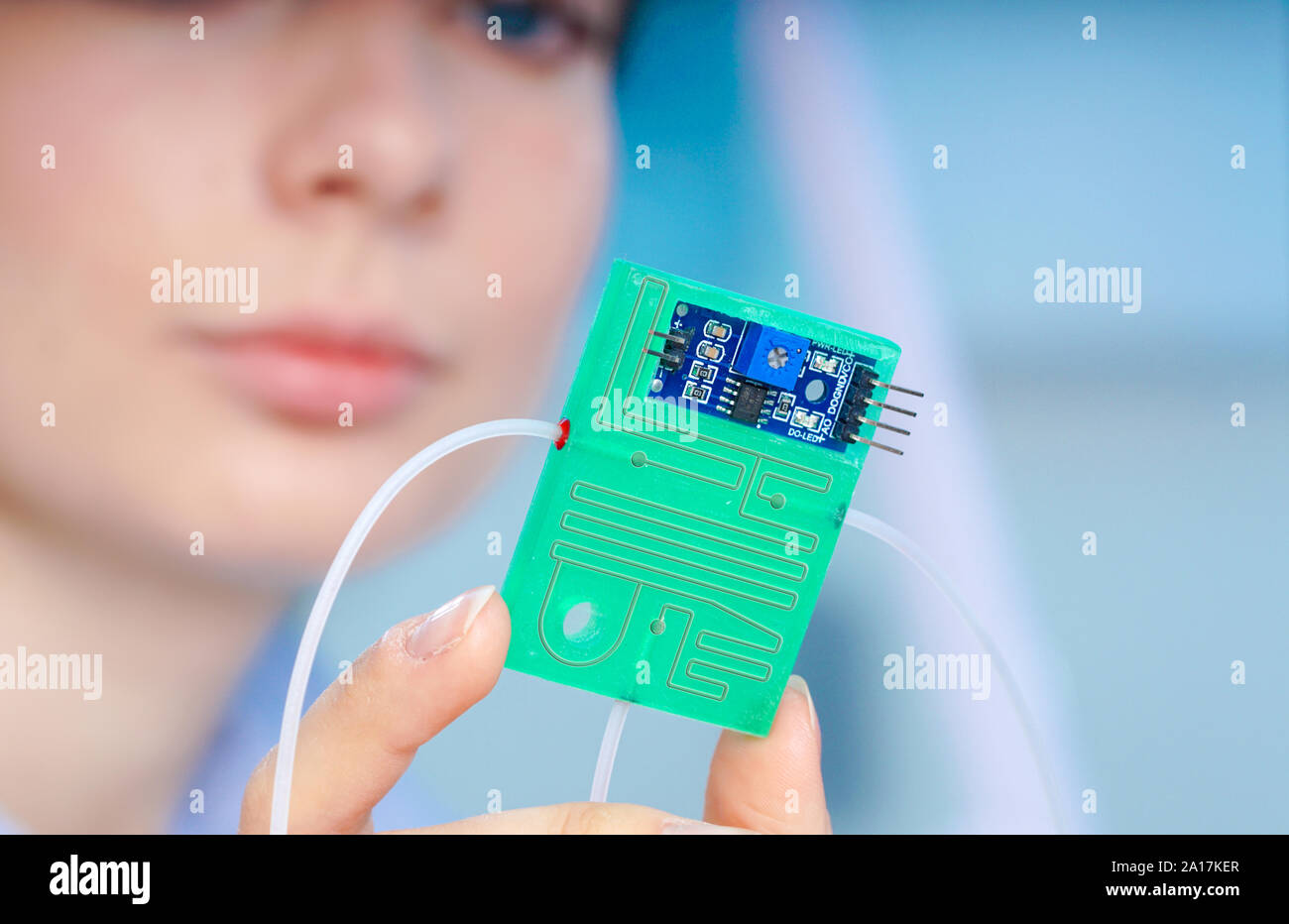 Mems lab hi-res stock photography and images - Alamy