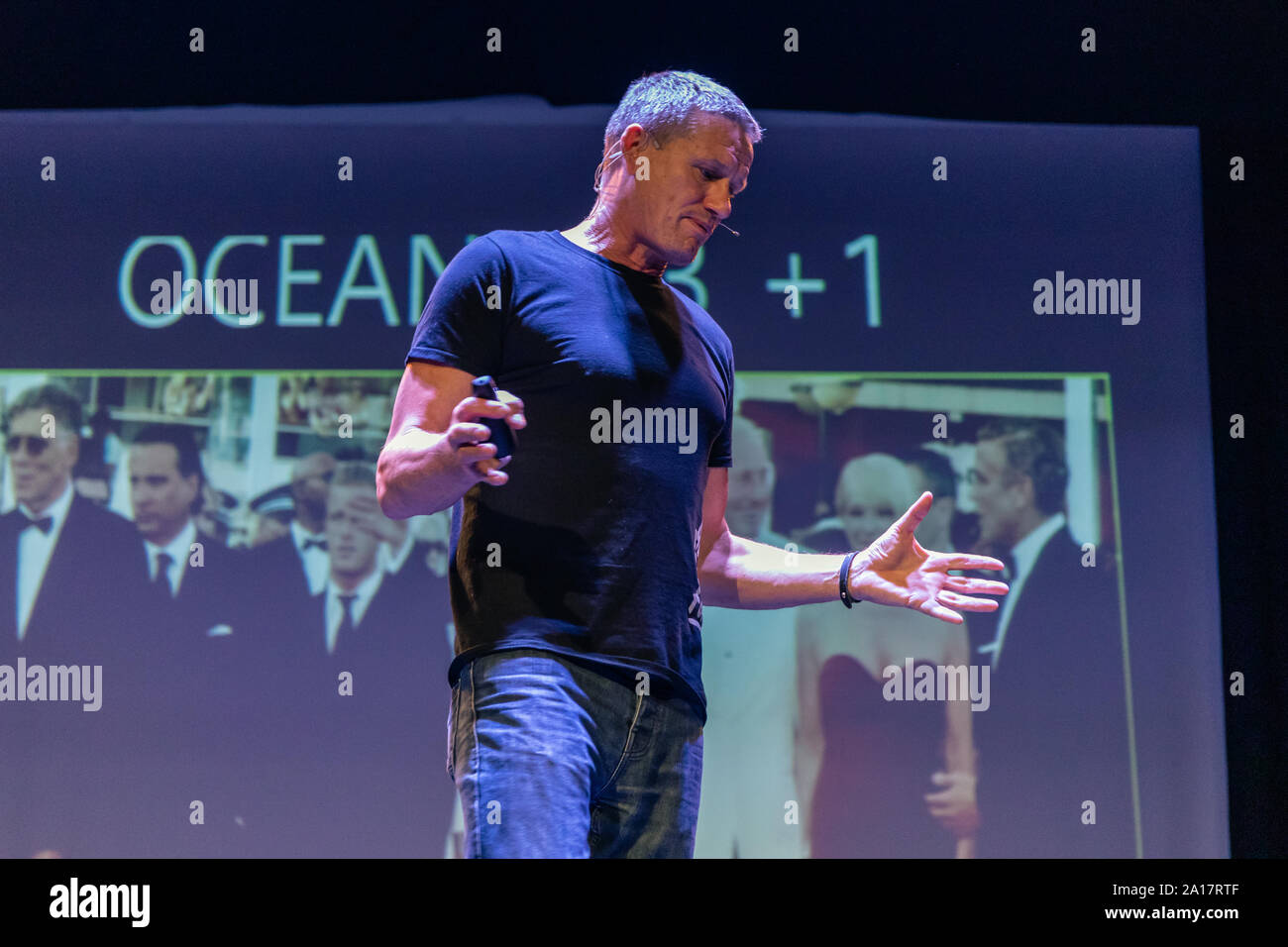 Mark billingham sas hi-res stock photography and images - Alamy