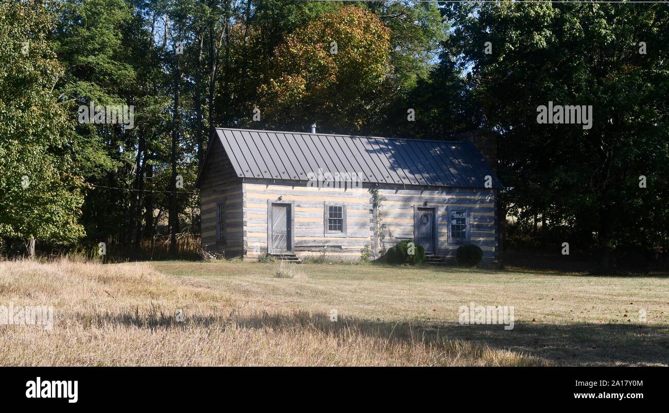 Log cabin post office hi-res stock photography and images - Alamy