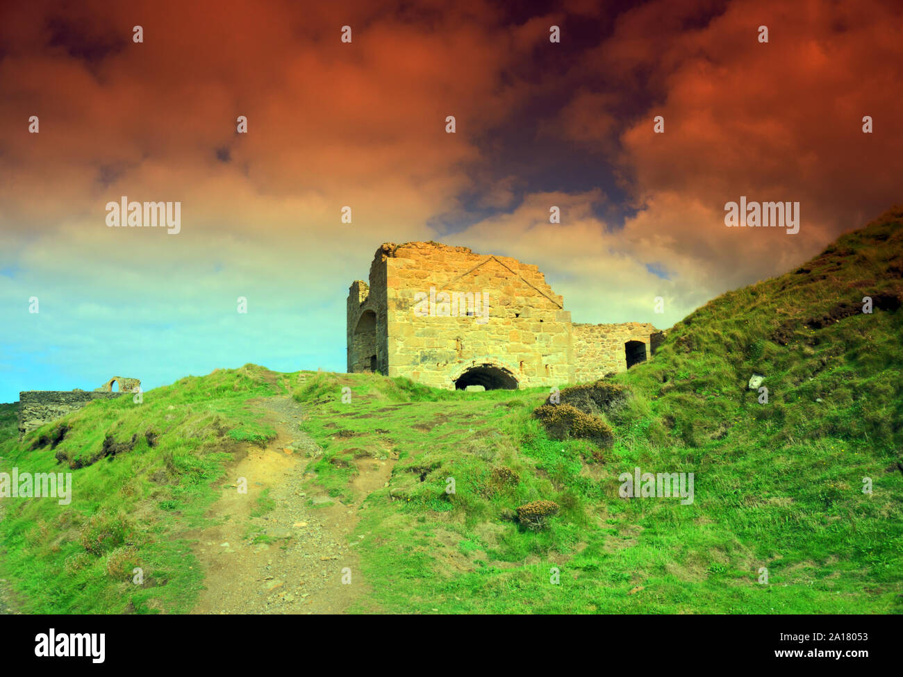 Abandoned Tin Mining Building, Geevor Mine between Botallack and ...