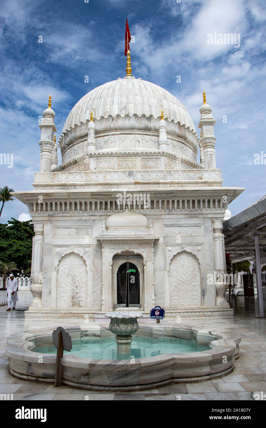 Burhanpur, India. 29th Aug, 2019. Daily life of Dawoodi Bohra Muslims ...