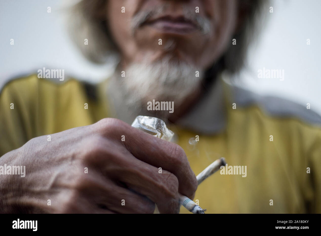 Poverty weed hi-res stock photography and images - Alamy
