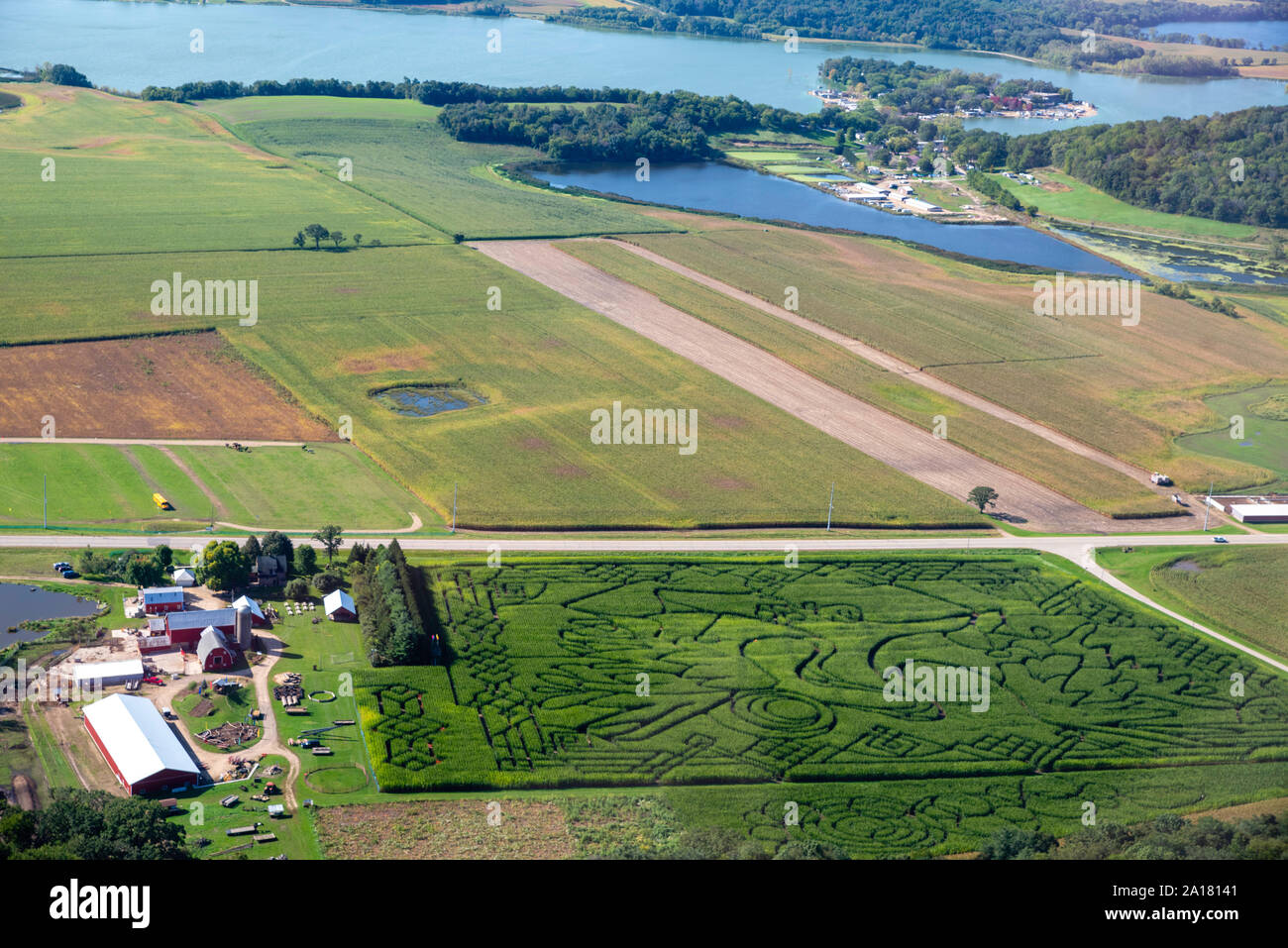 Corn maze midwest hi-res stock photography and images - Alamy
