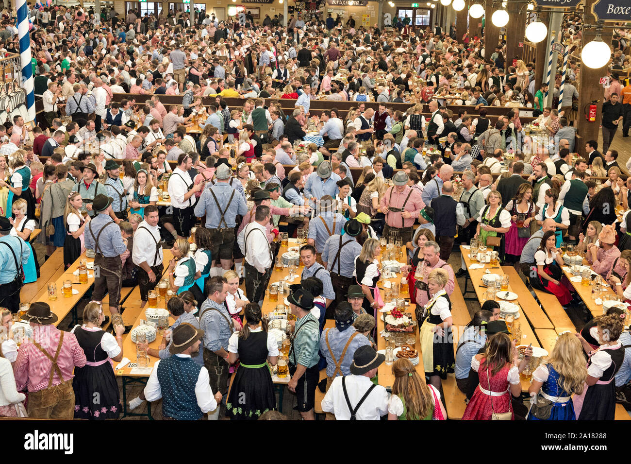 Culture scene munich hi-res stock photography and images - Alamy