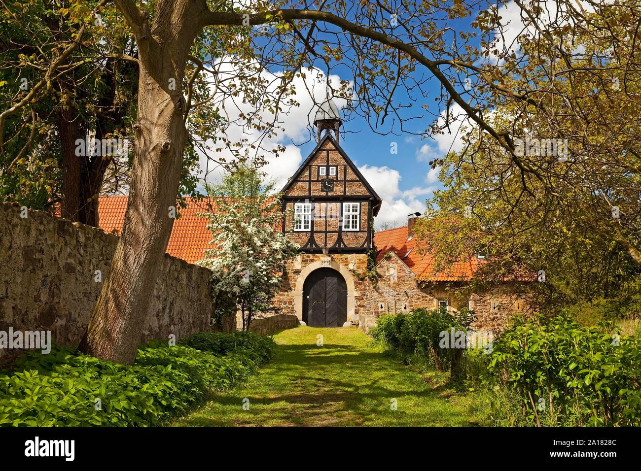 Gate house of 1672, moated castle Gut Stockhausen, Lubbecke, East ...