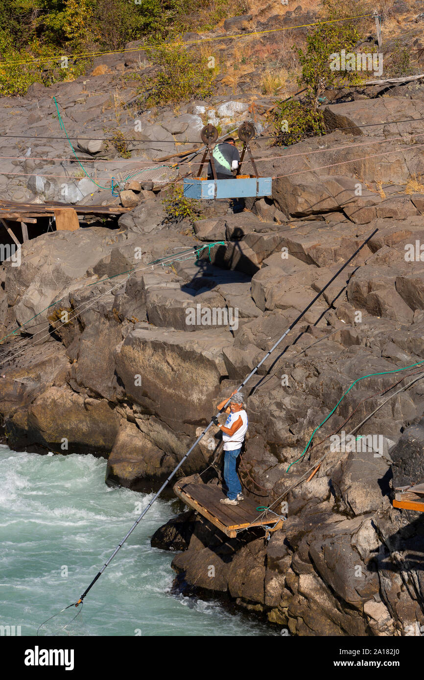 Tribal salmon fishing hi-res stock photography and images - Alamy