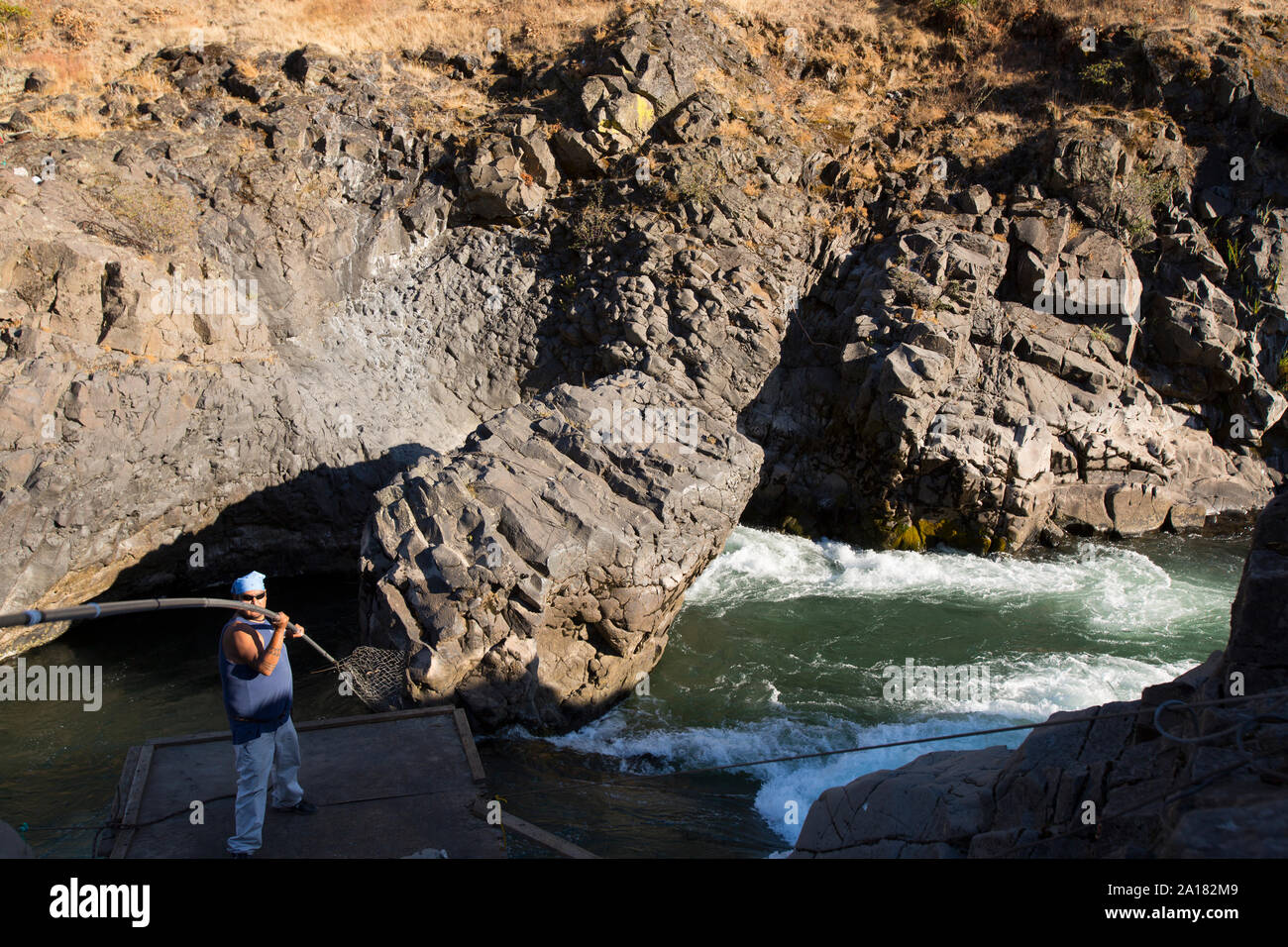 Tribal salmon fishing hi-res stock photography and images - Alamy