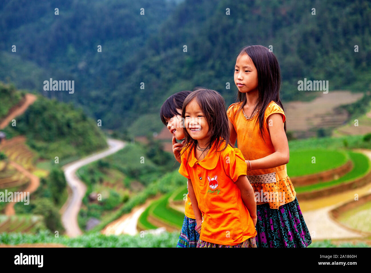 Hmong kids hi-res stock photography and images - Alamy
