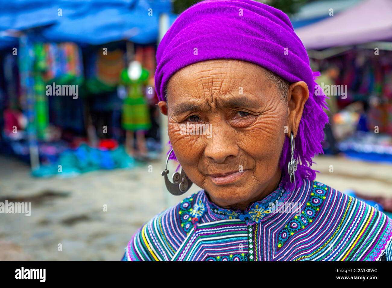 Ethnic tribes hi-res stock photography and images - Alamy