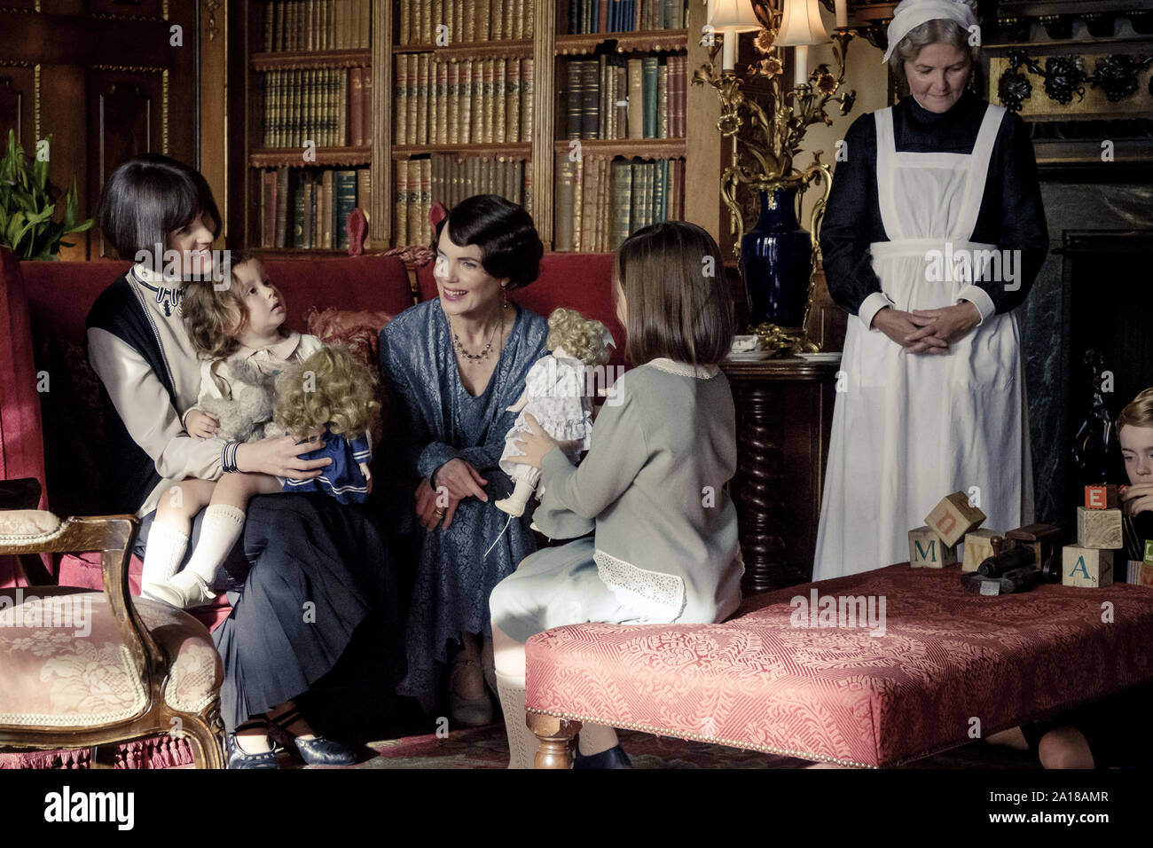 Cora Downton Abbey