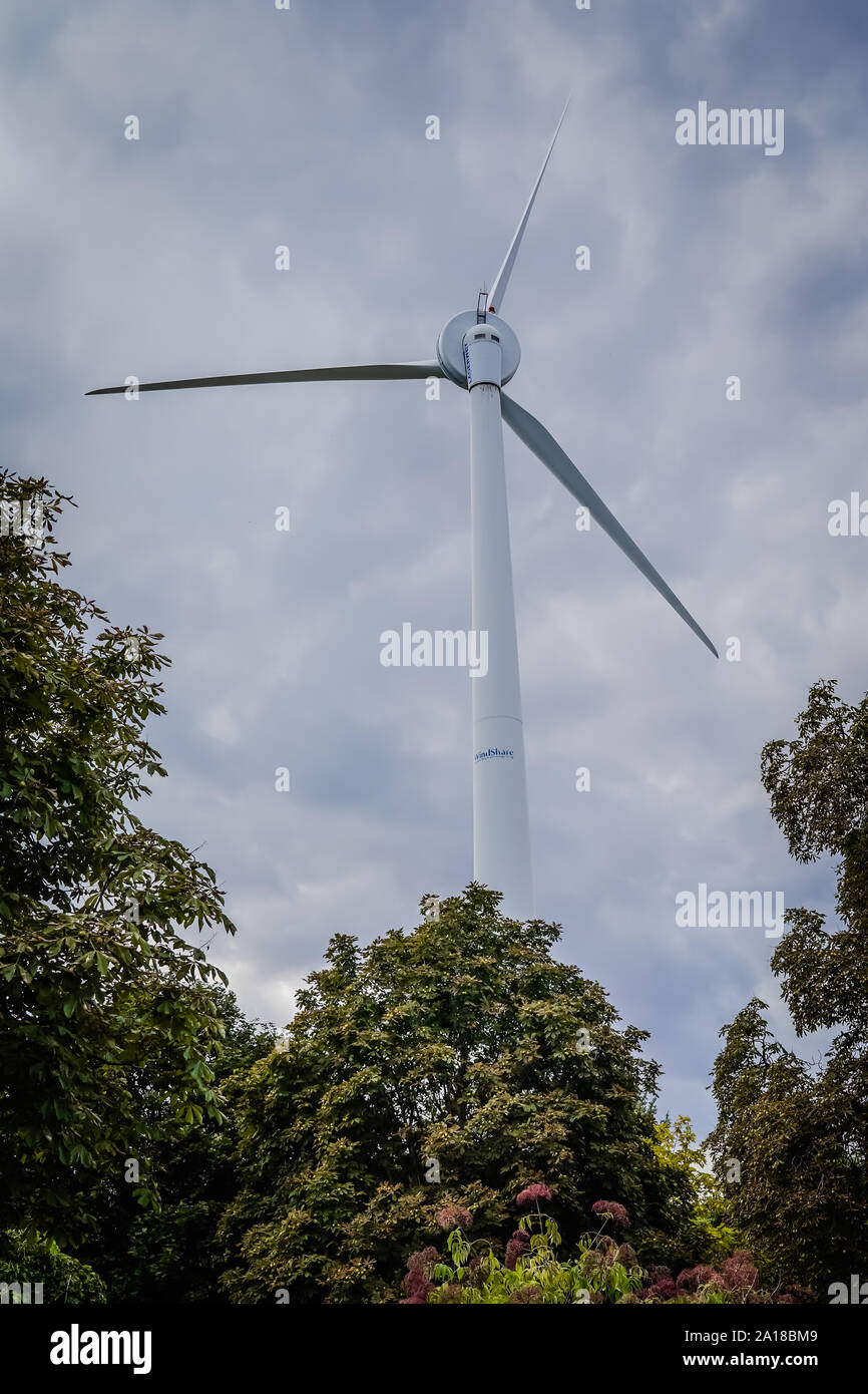 Wind turbine toronto hi-res stock photography and images - Alamy