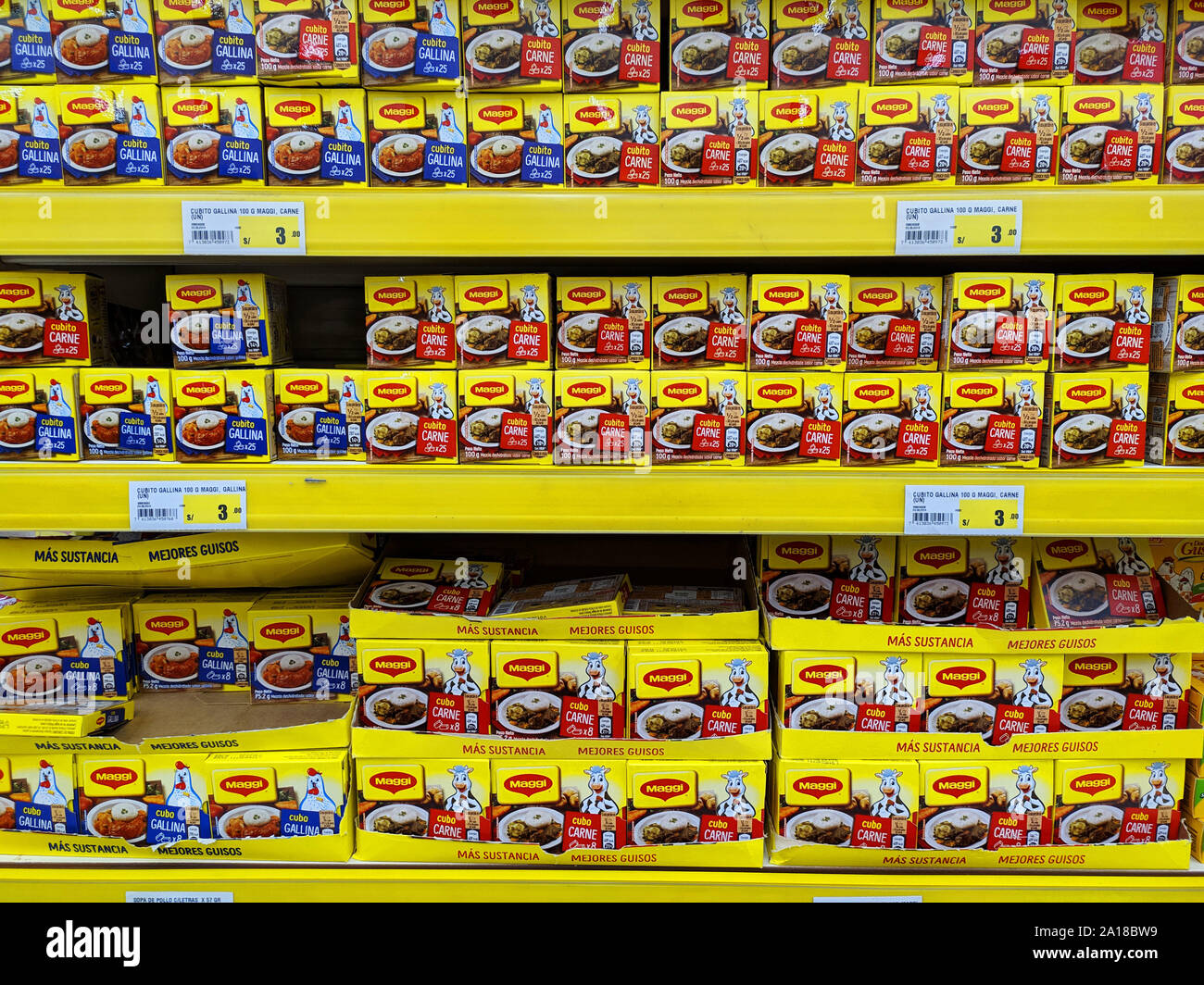 Supermarket Metro Lima Peru Cencosud Stock Photo - Alamy
