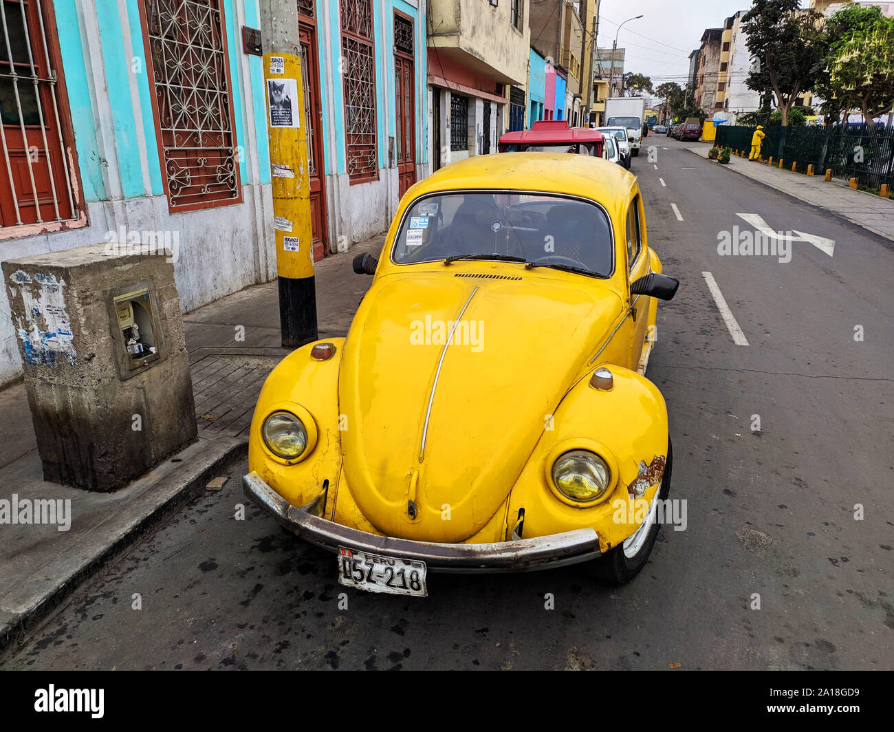 Classic car lima peru hi-res stock photography and images - Alamy