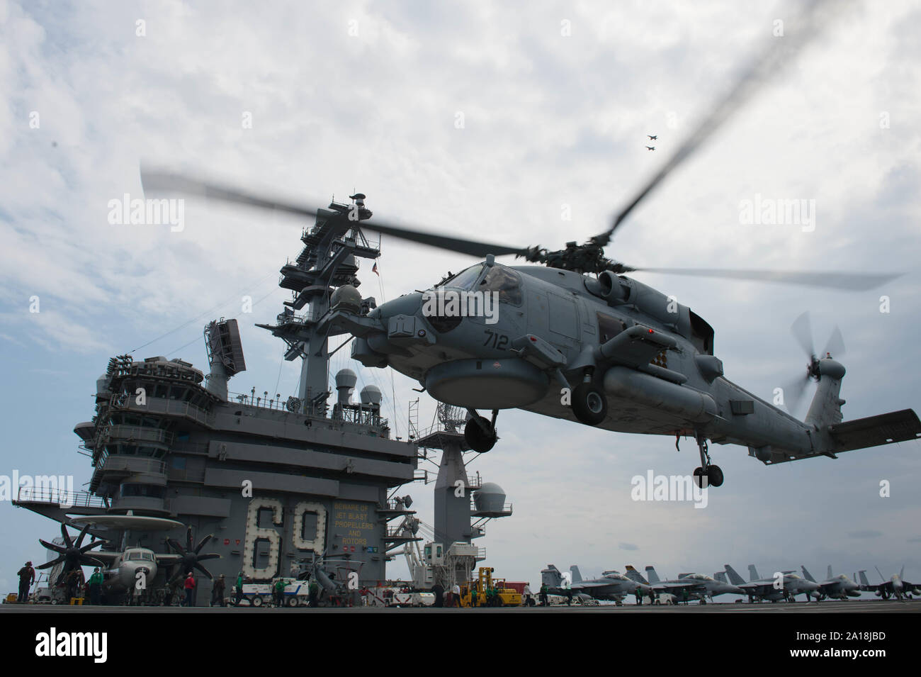 190917-N-XO654-0100 Atlantic Ocean (Sept. 18, 2019) An MH-60R Sea Hawk ...