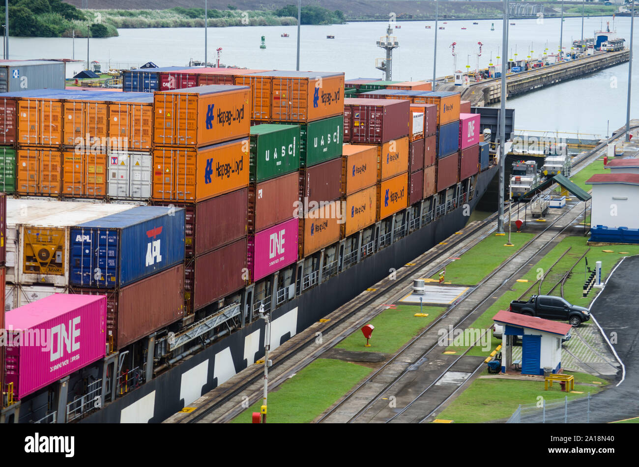 Container ships transiting the Miraflores Locks Stock Photo - Alamy Container ships transiting the Miraflores Locks Stock Photo - Alamy