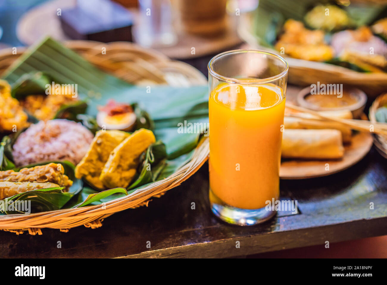Medicines made from plants hi-res stock photography and images - Alamy