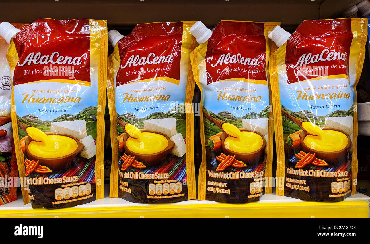 Supermarket Metro Lima Peru Cencosud Stock Photo - Alamy