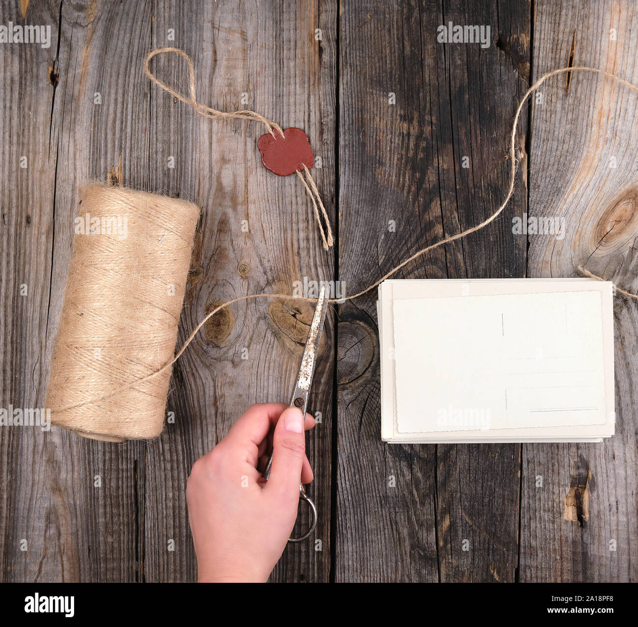 Empty cards hi-res stock photography and images - Alamy