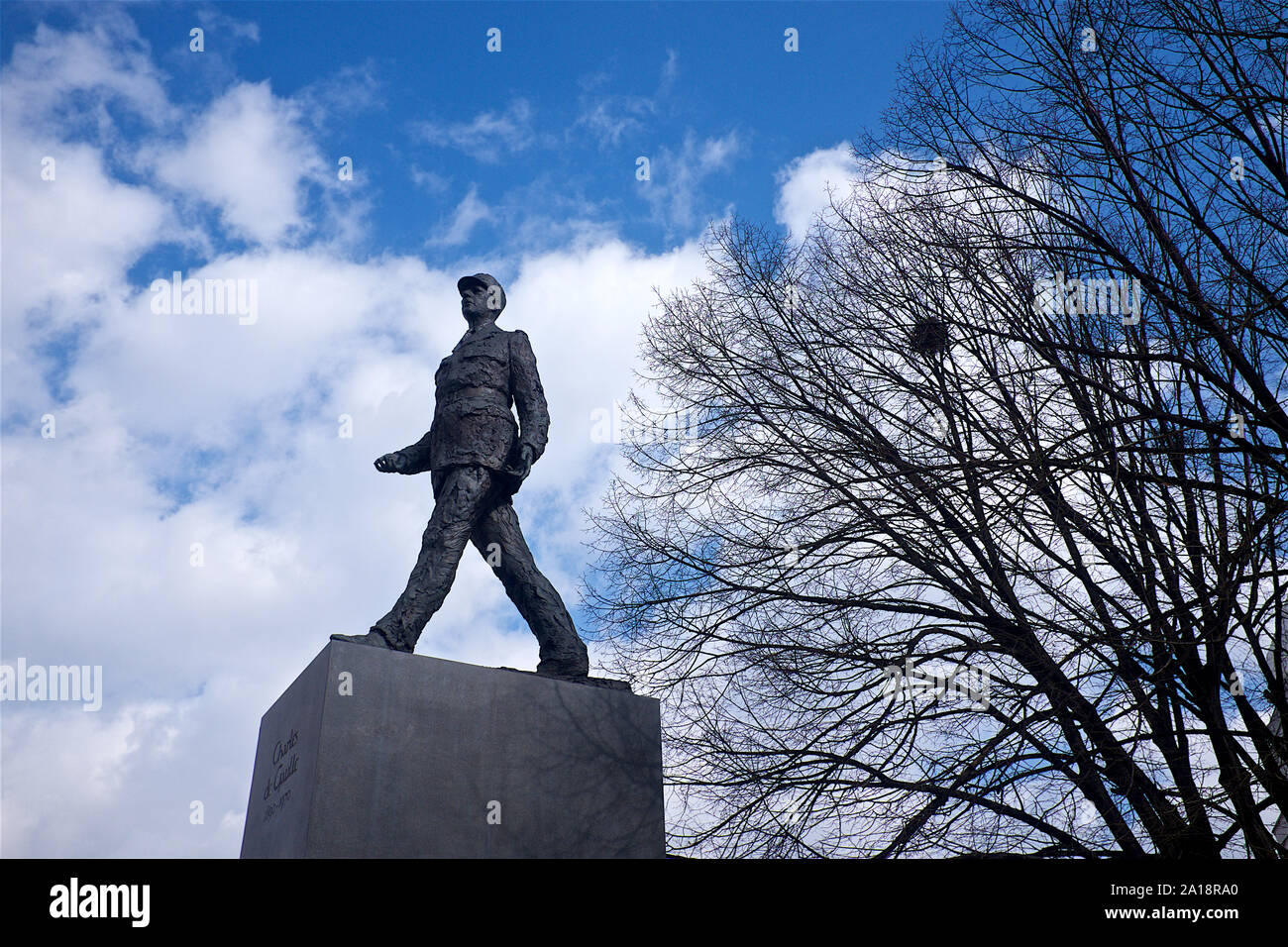 De Gaul Statue in Warsaw Stock Photo - Alamy