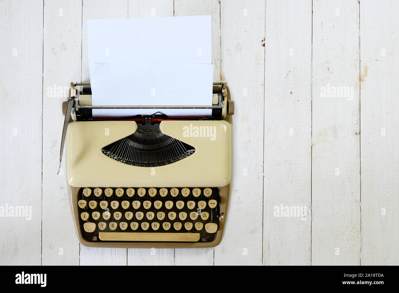 Typewriter 1950s hi-res stock photography and images - Alamy