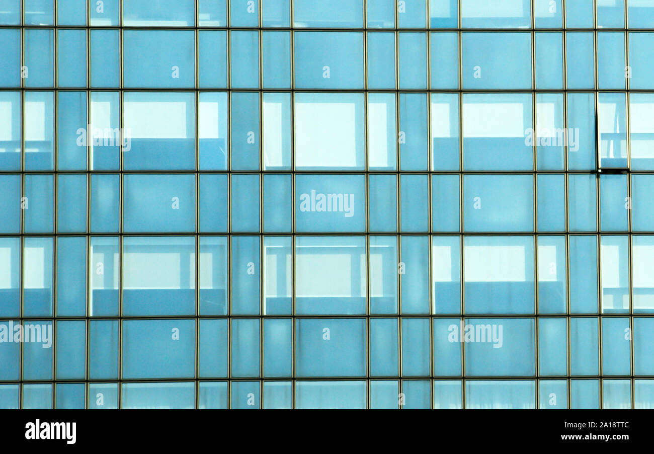 Straight lines hi-res stock photography and images - Alamy