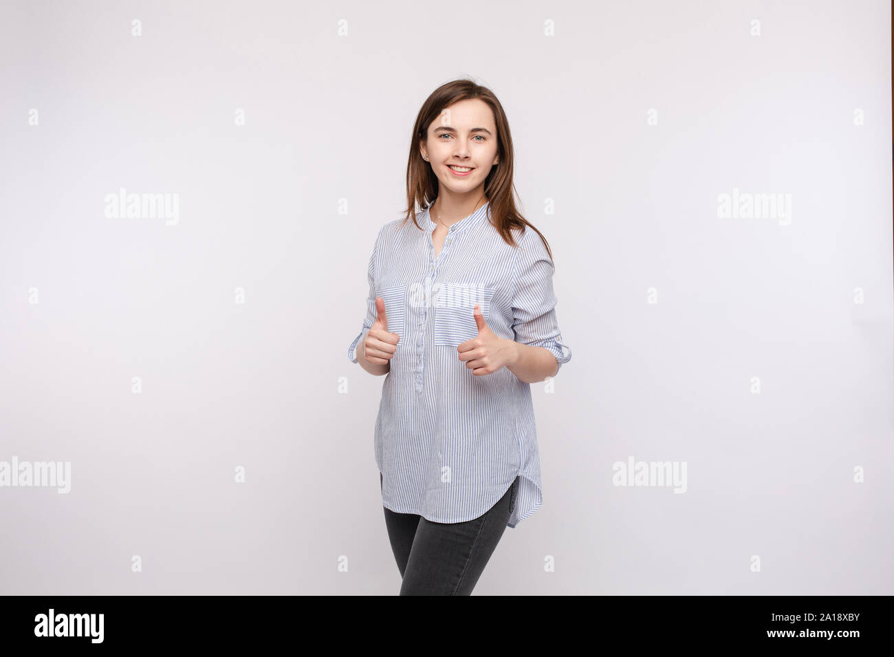 Thumbs up reaction hi-res stock photography and images - Alamy