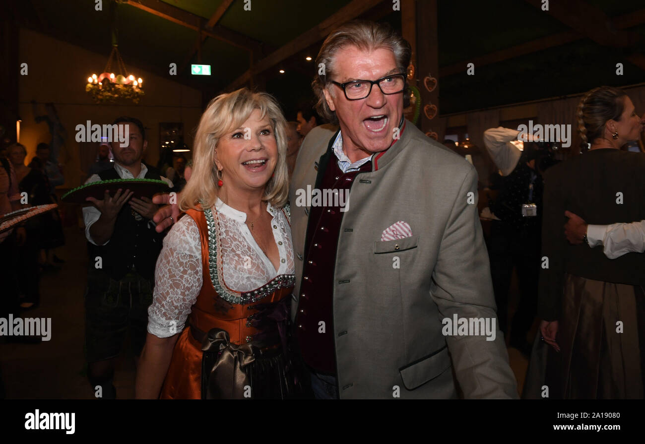 24 September 2019, Bavaria, Munich: Oktoberfest 2019, The musicians ...