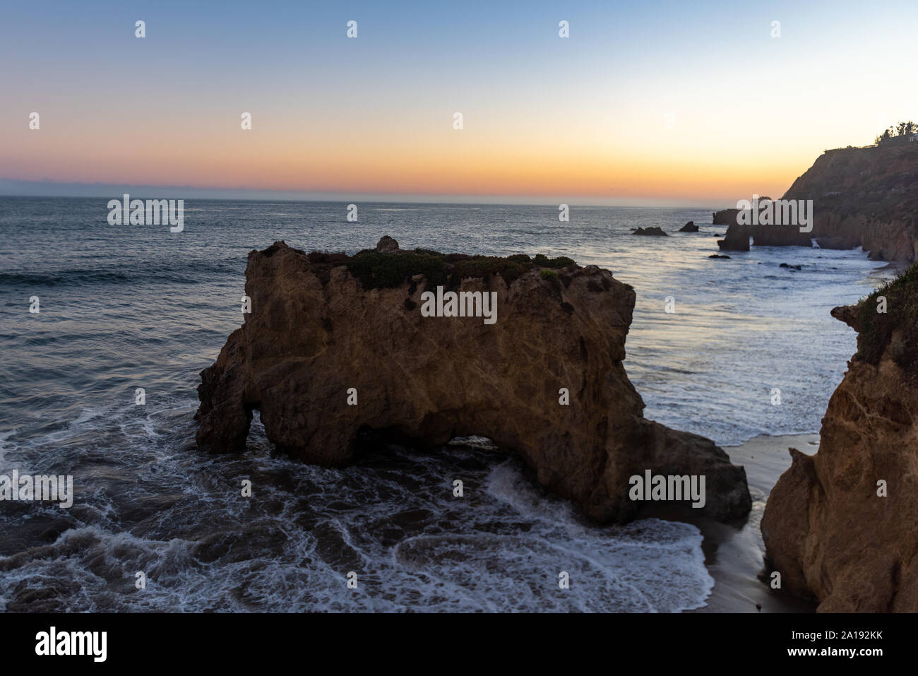 Malibu sunset cliffs hi-res stock photography and images - Alamy