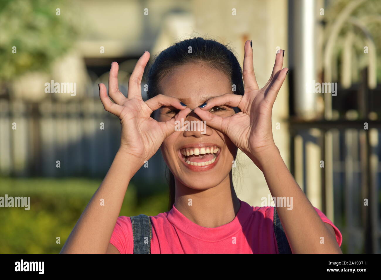 Female search hi-res stock photography and images - Alamy
