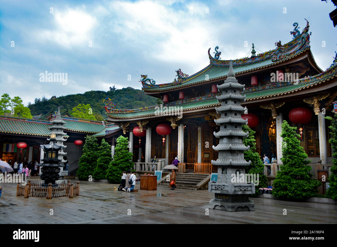visiting Xiamen, Fujian region, China, sunlight rock temple Stock Photo ...