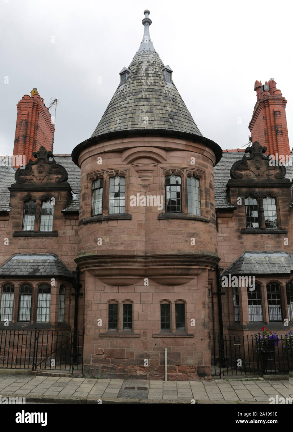 Victorian alms house hi-res stock photography and images - Alamy