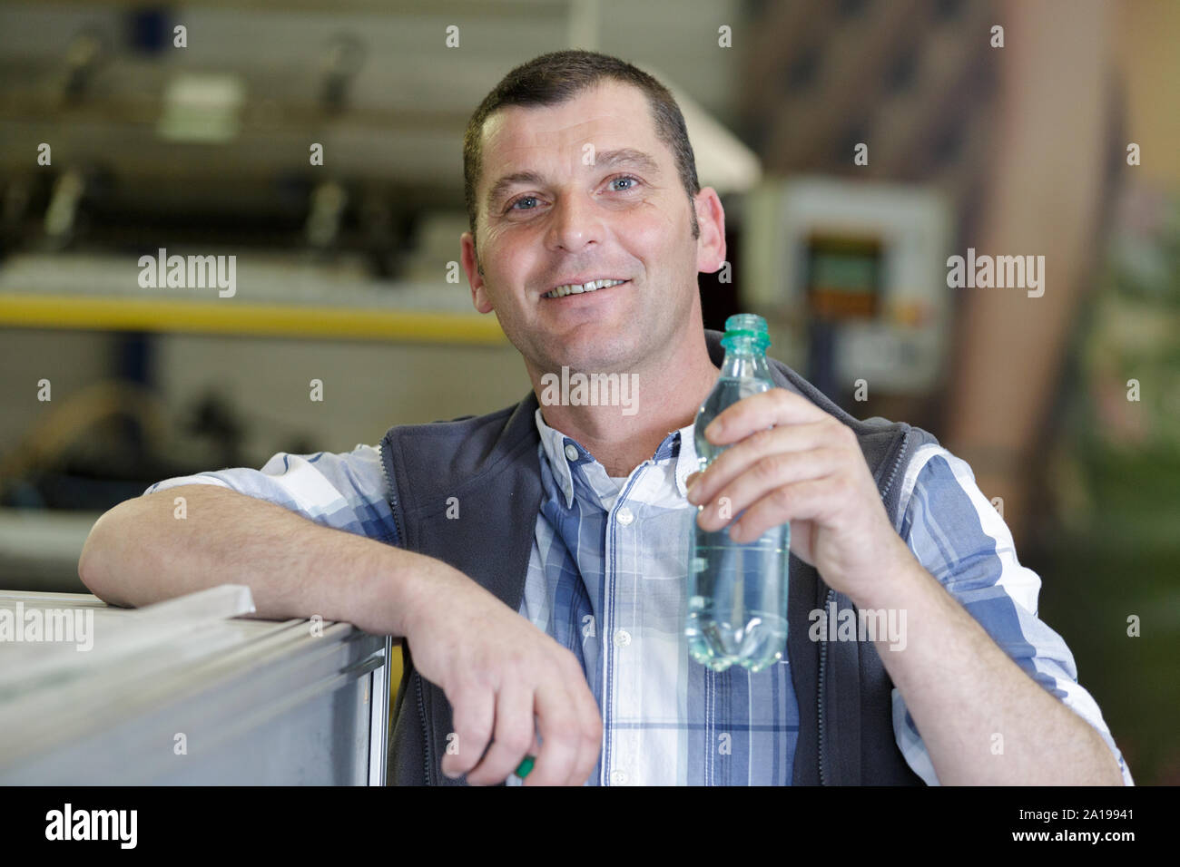 Construction worker water bottle hi-res stock photography and images ...