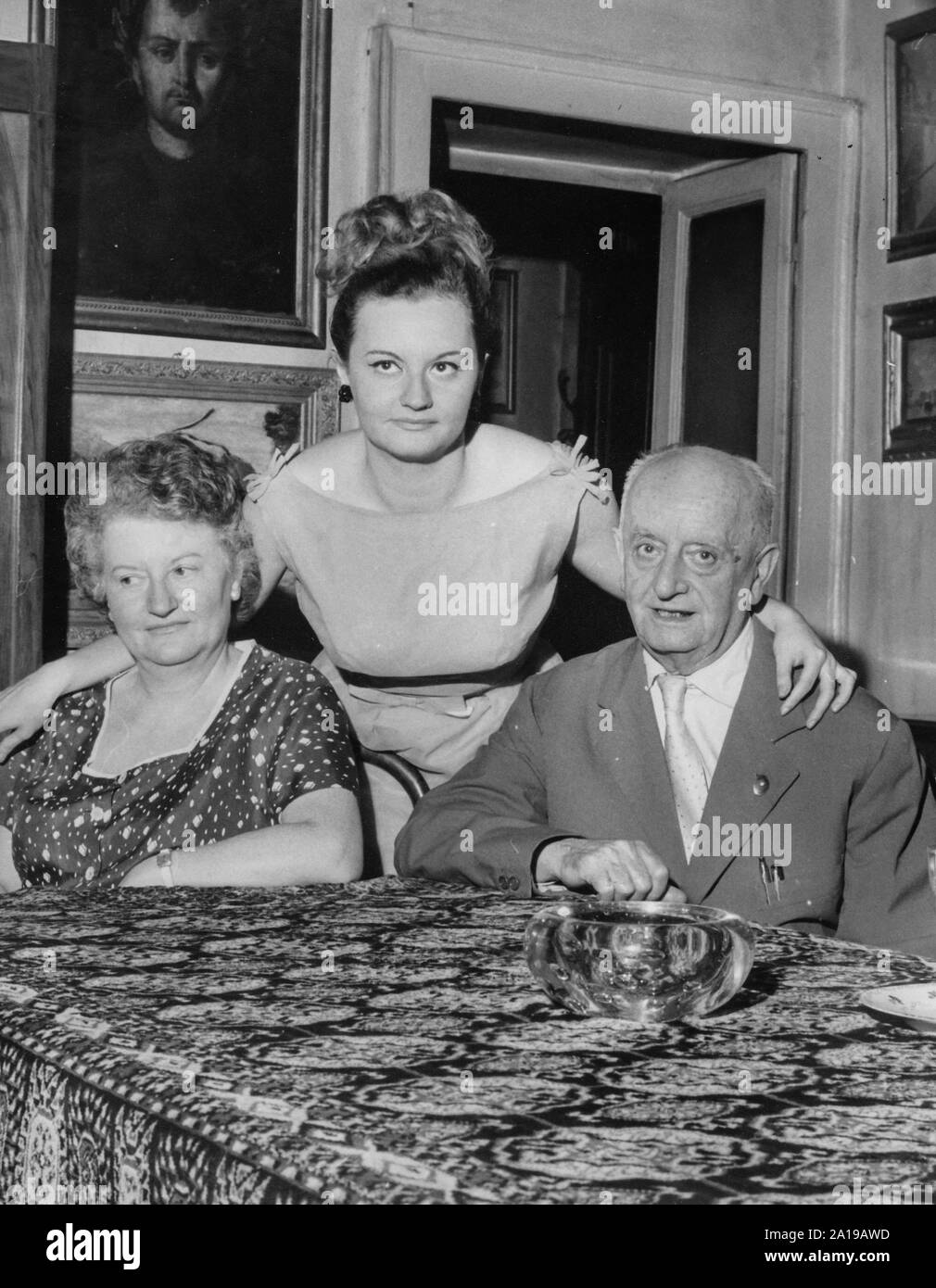 Anna maria colombo hi-res stock photography and images - Alamy