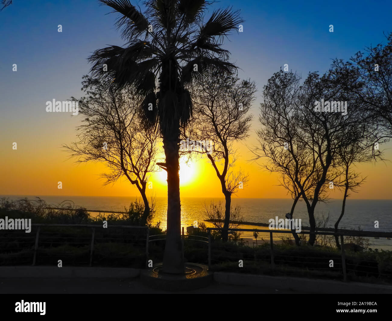 Backdrop of setting sun hi-res stock photography and images - Alamy