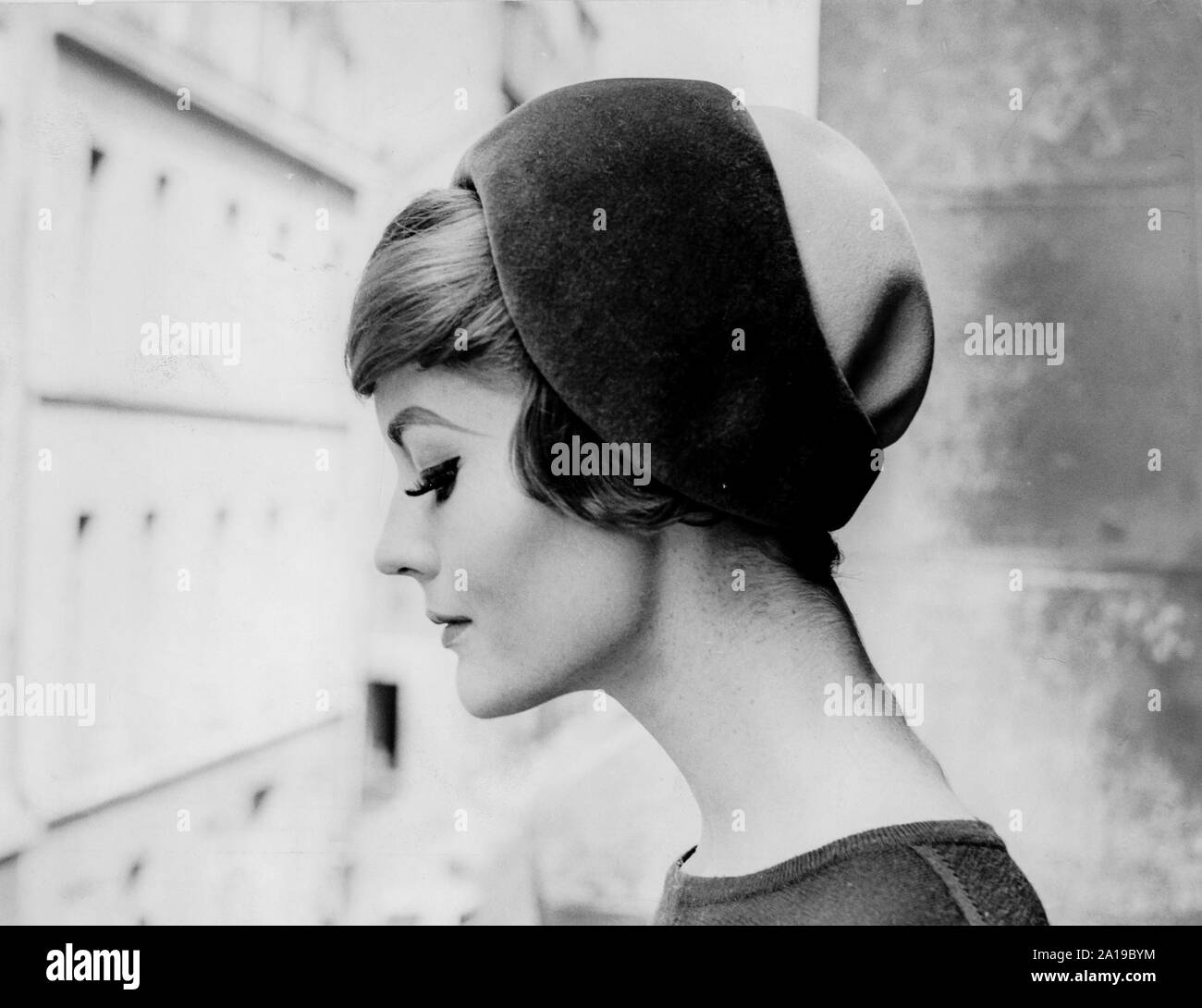 Portrait model woman Black and White Stock Photos & Images - Alamy