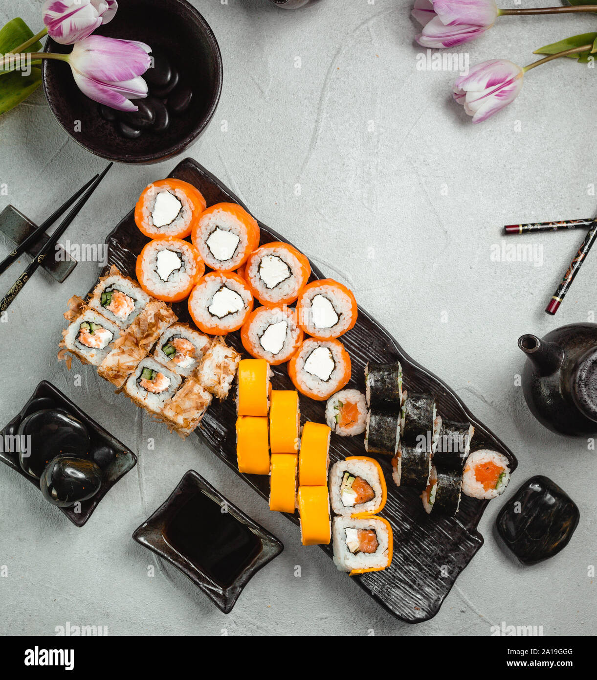 Mixed sushi hi-res stock photography and images - Alamy