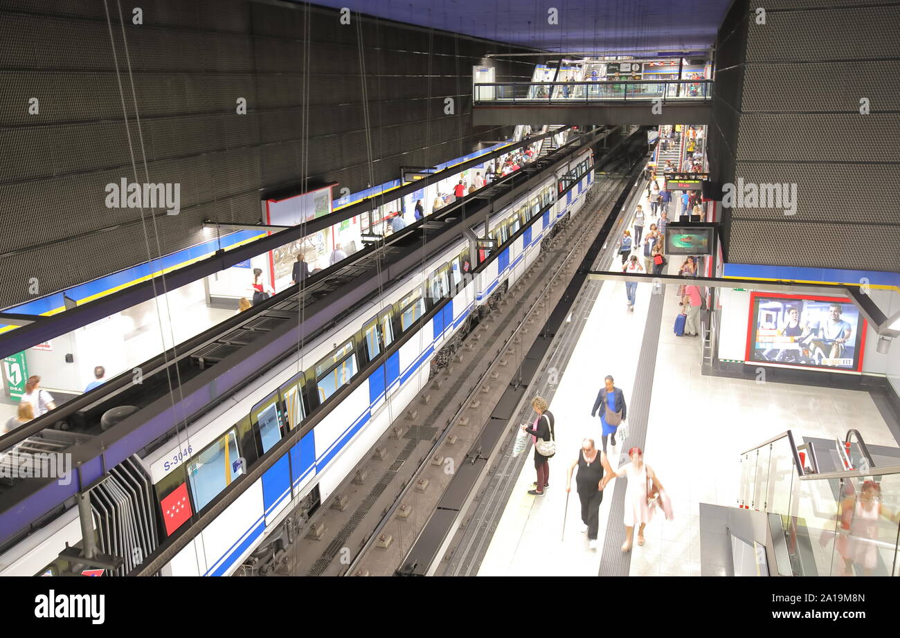 People travel by Metro subway in Madrid Spain Stock Photo - Alamy