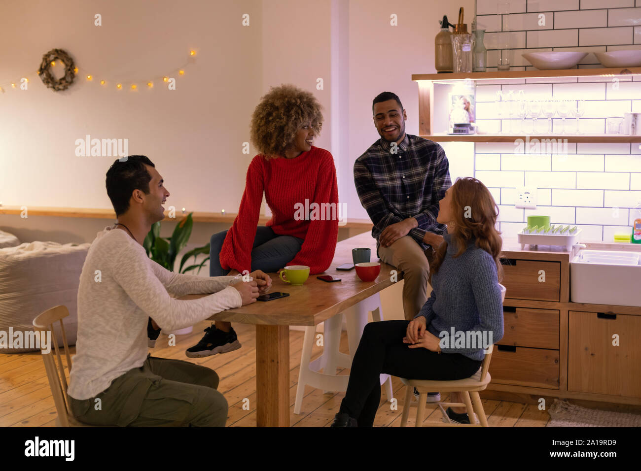 Socialising hi-res stock photography and images - Alamy