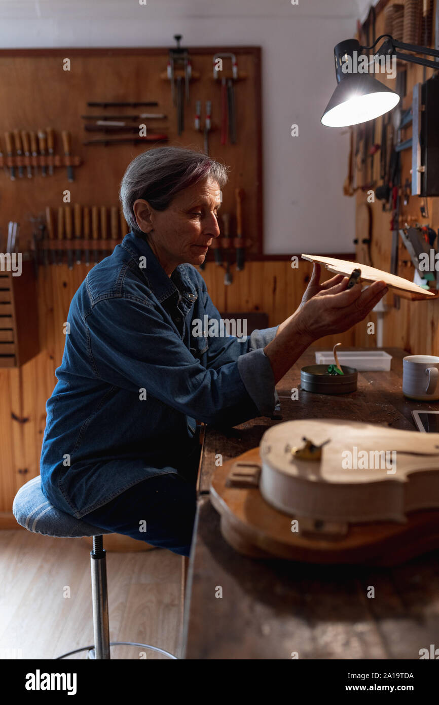 Female violin maker work hi-res stock photography and images - Alamy