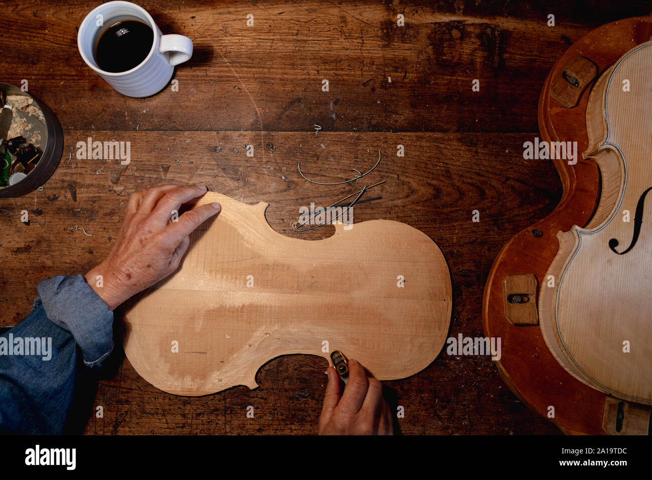 Luthier hi-res stock photography and images - Alamy