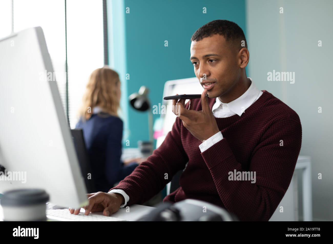 Working modern office hi-res stock photography and images - Alamy